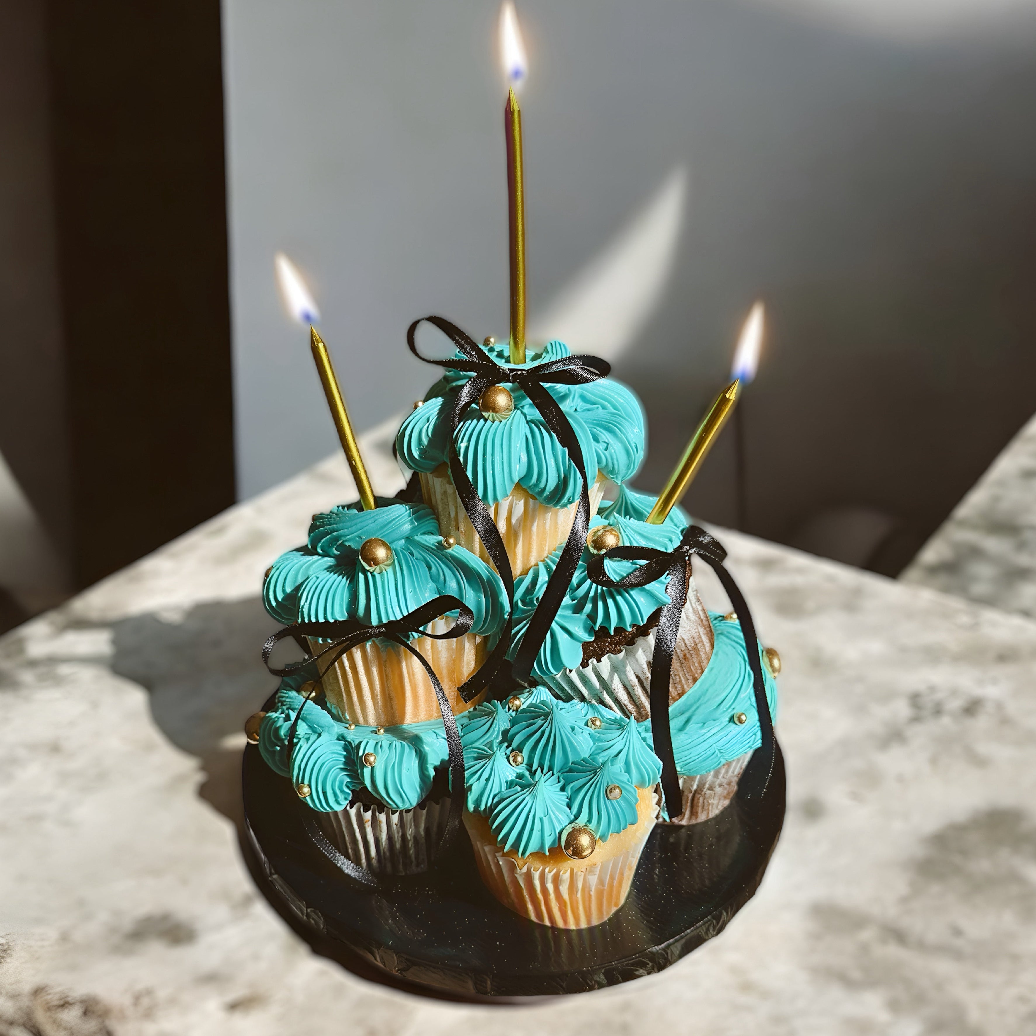Cupcakes Tower – Happy Cakes by Eytel